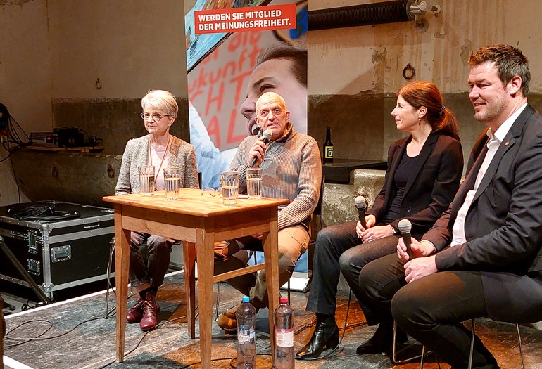 Ein grosser Schritt, der Schritt ins Bundeshaus - Aktuelles | SRG ...